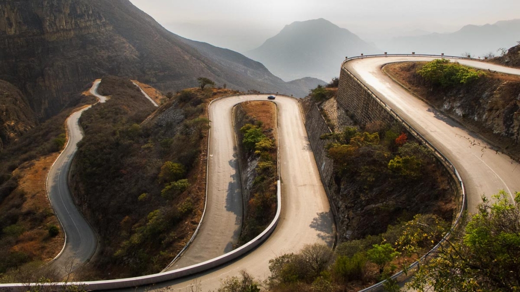 Roads to drive: Angola – ANY TIME FROM NOW